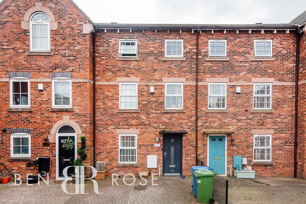 Coronation Court, Croston, Leyland 4 bed terraced house for sale - £220,000