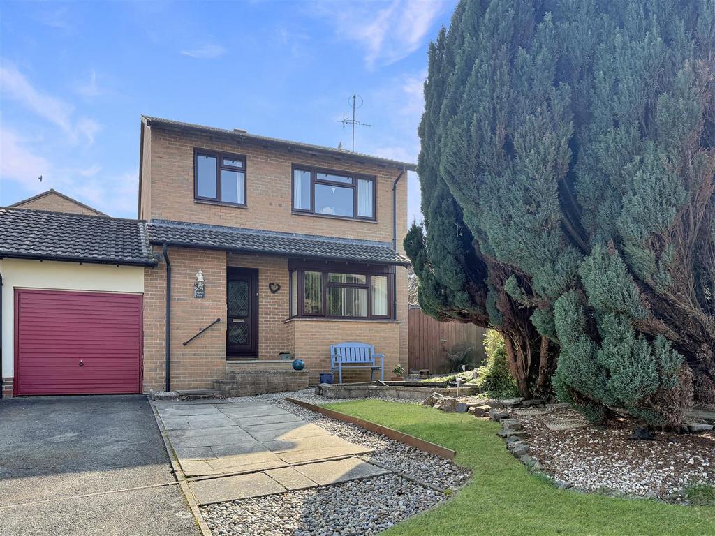 Lagoon View, Barnstaple EX31 3 bed link detached house - £315,000