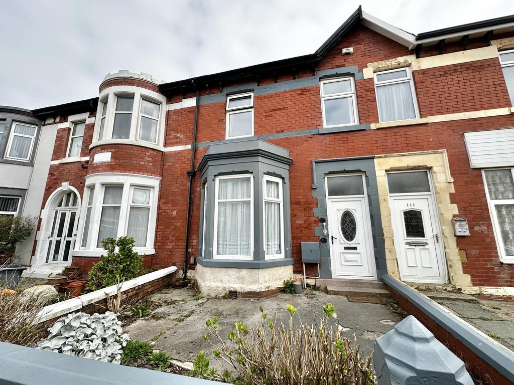 Warbreck Drive, Bispham FY2 2 bed apartment - £79,950