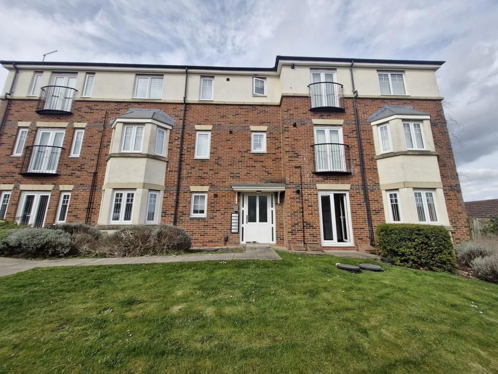 Woodvale Road, NE21 5EW 2 bed flat - £94,000