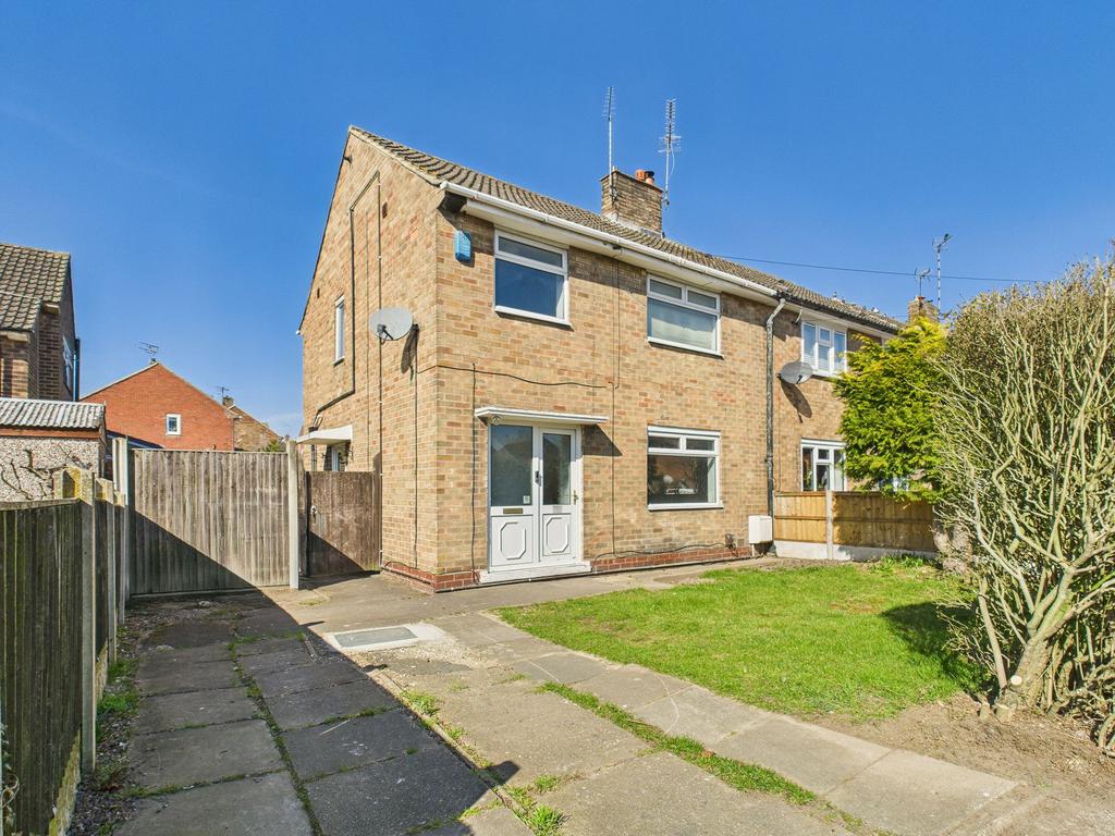 Park Road East, Nottingham NG14 3 bed semi-detached house - £210,000