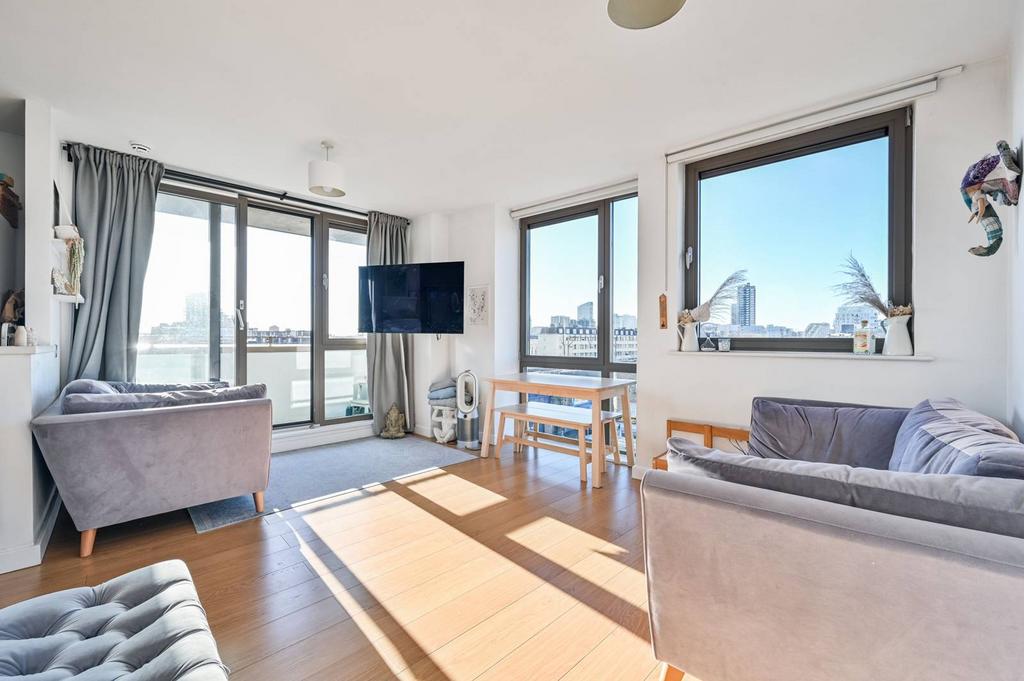 Kelday Heights, Spencer Way... 2 bed flat to rent - £4,000 pcm (£923 pw)