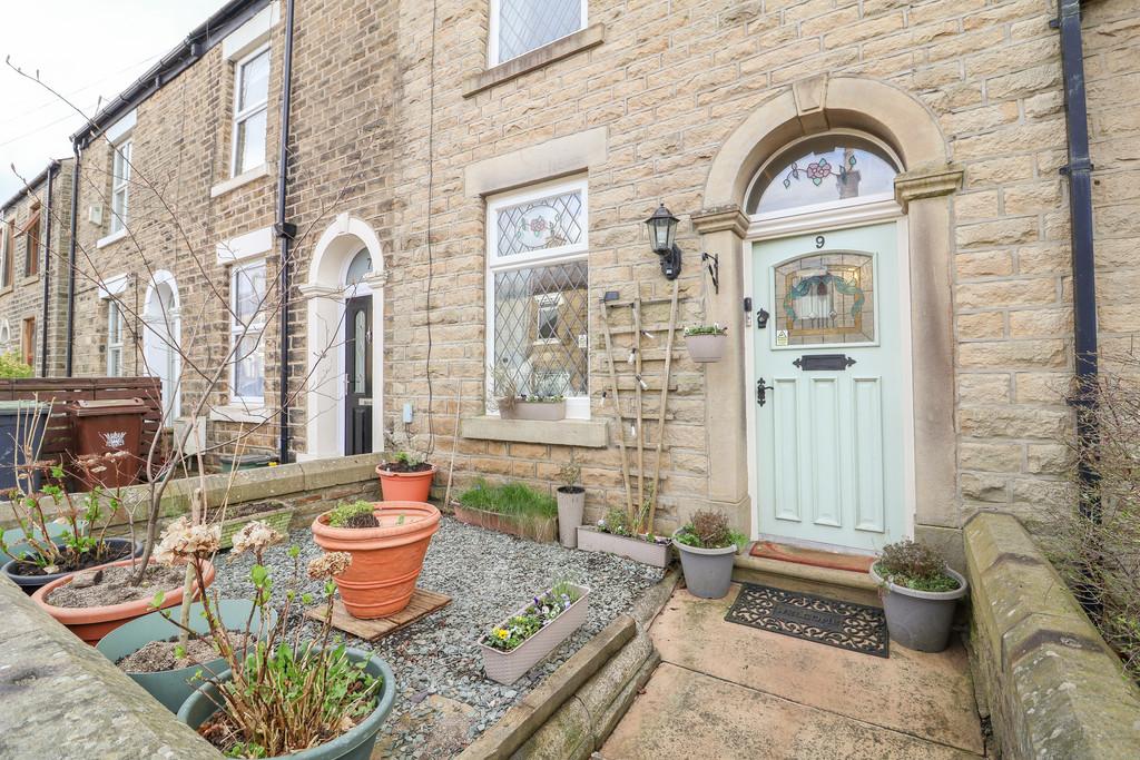 Pikes Lane, Glossop SK13 2 bed terraced house for sale - £285,000