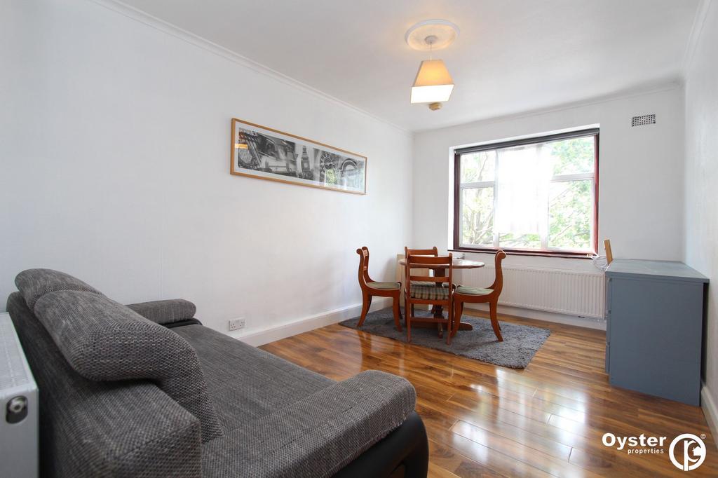 Nether Street, London, N3 2 bed flat - £1,700 pcm (£392 pw)