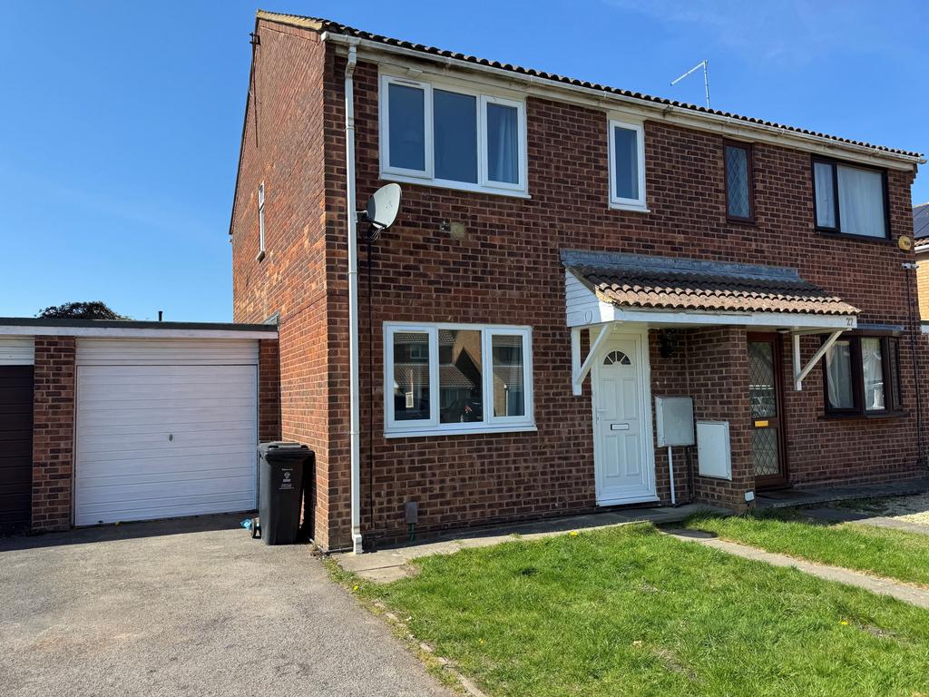 Langstone Way, Westlea SN5 3 bed semi-detached house - £1,275 pcm (£294 pw)