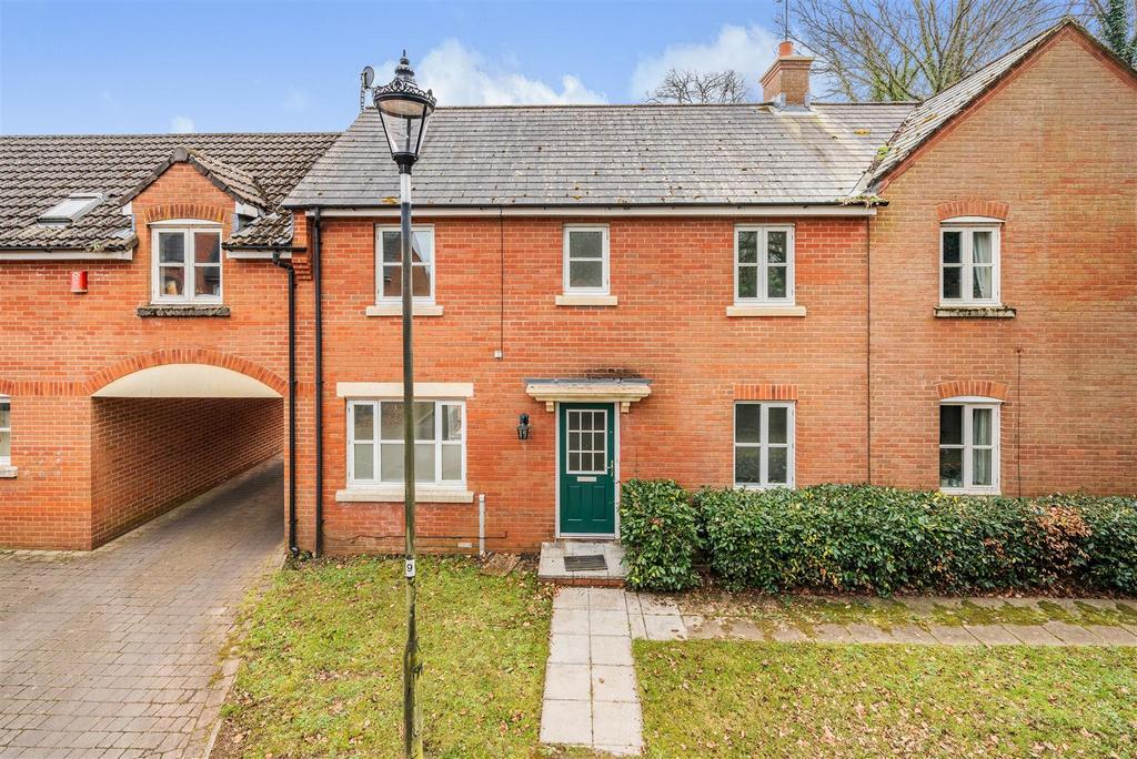 Tidcombe Walk, Tiverton 3 bed terraced house - £250,000