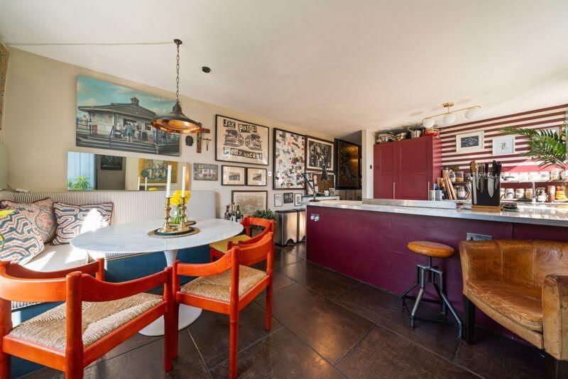 Leghorn Road, Kensal Green, London NW10 2 bed apartment for sale - £650,000