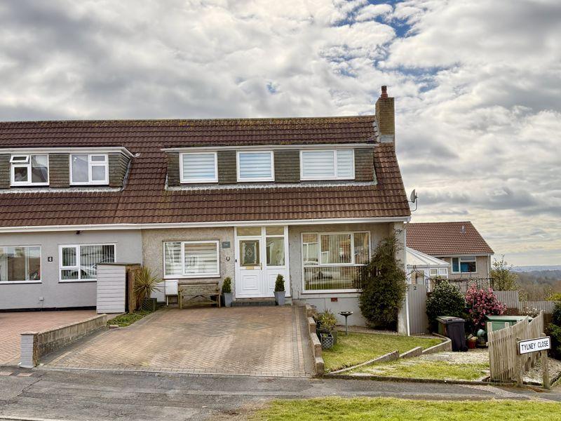 Tylney Close, Roborough, Plymouth A... 4 bed semi-detached house - £325,000