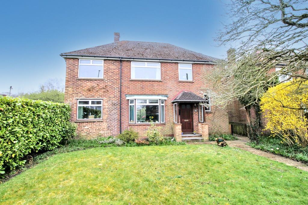 Prospect Road, Farnborough, GU14 4 bed detached house for sale - £600,000