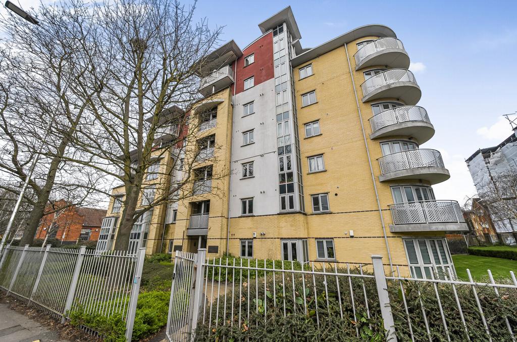 Kings Road, Reading, Berkshire 2 bed apartment for sale - £300,000