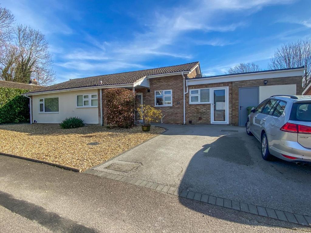 Mailes Close, Barton, Cambridge 4 bed bungalow for sale - £725,000