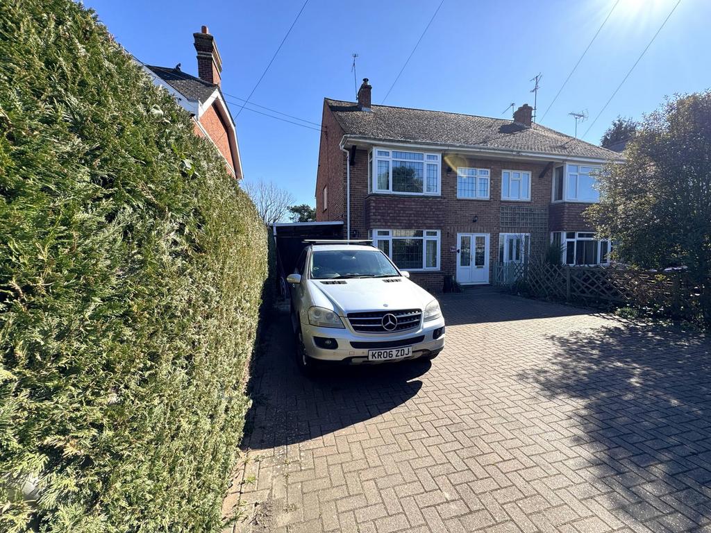 Staplehurst, Kent 4 bed semi-detached house for sale - £550,000