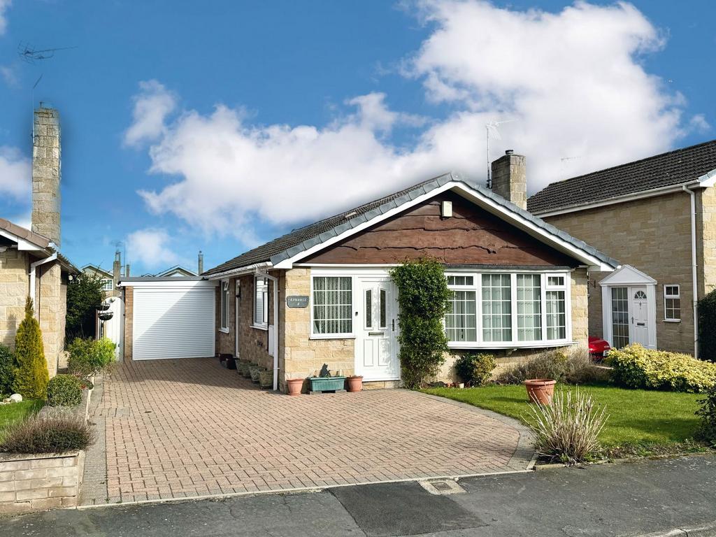 Wetherby, Appleby Way, LS22 3 bed detached bungalow for sale - £410,000