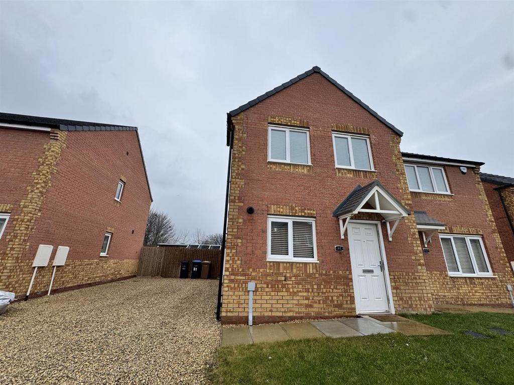 Keld House Gardens, Middlesbrough TS3 3 bed semi-detached house - £800 ...
