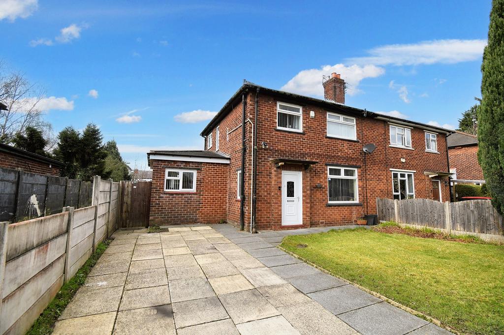 Larch Road, Eccles, M30 3 bed semi-detached house for sale - £230,000