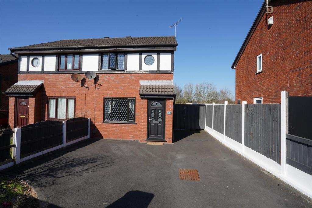 Glenview Close, Preston PR2 2 bed semi-detached house - £130,000