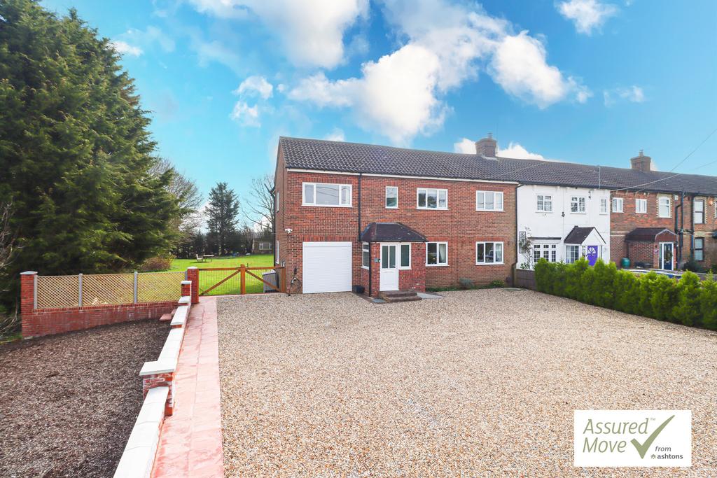Dunstable Road, Caddington, Luton, LU1 4 bed semi-detached house for ...
