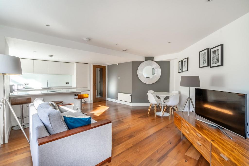 Apartment 12 Castle Chambers... 2 bed apartment for sale - £350,000