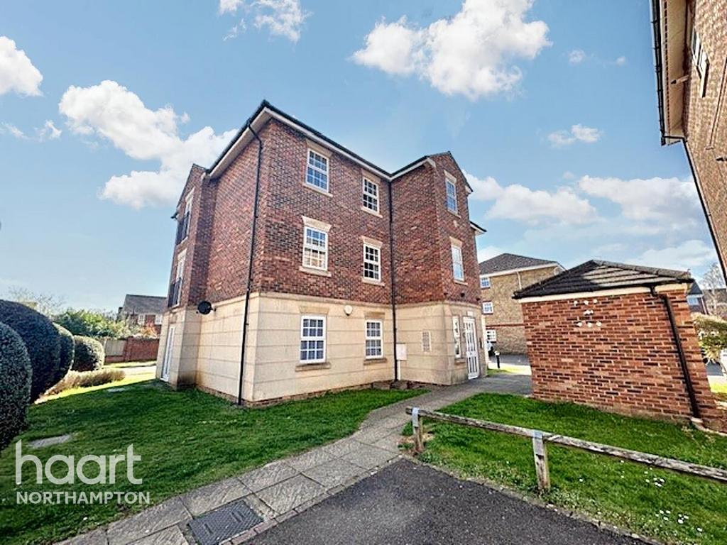 Henry Bird Way, Northampton 2 bed apartment for sale - £150,000