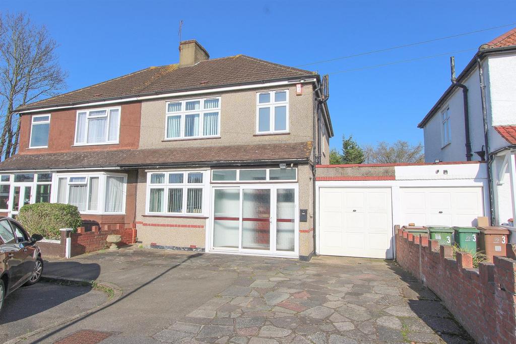 Kingswood Way, Wallington SM6 3 bed semi-detached house - £550,000