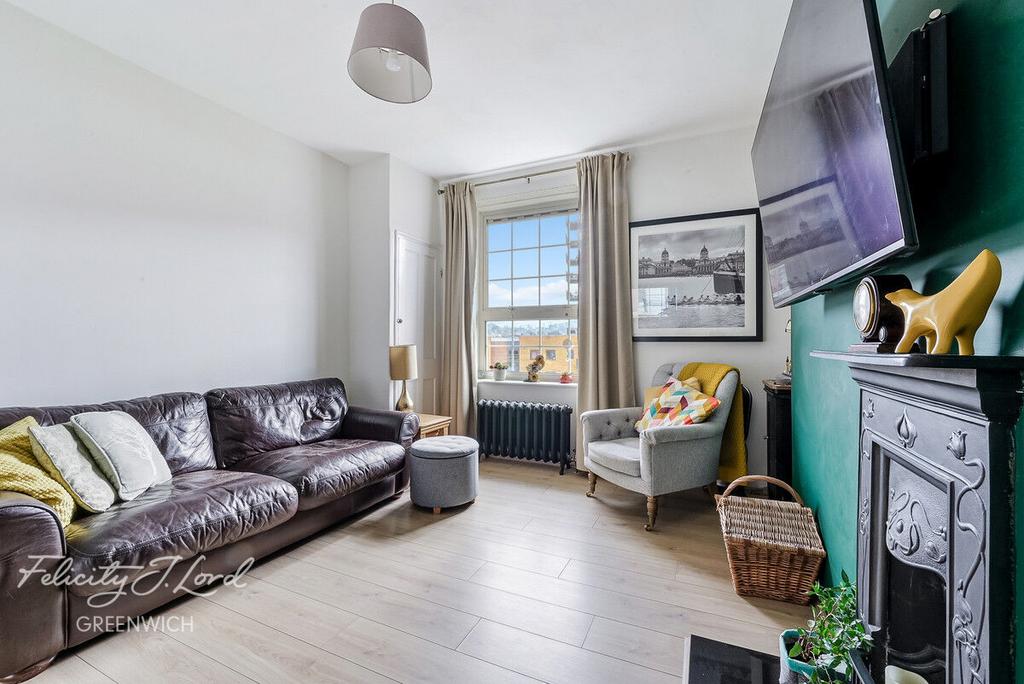 Roan Street, Greenwich, SE10 3 bed apartment for sale - £400,000