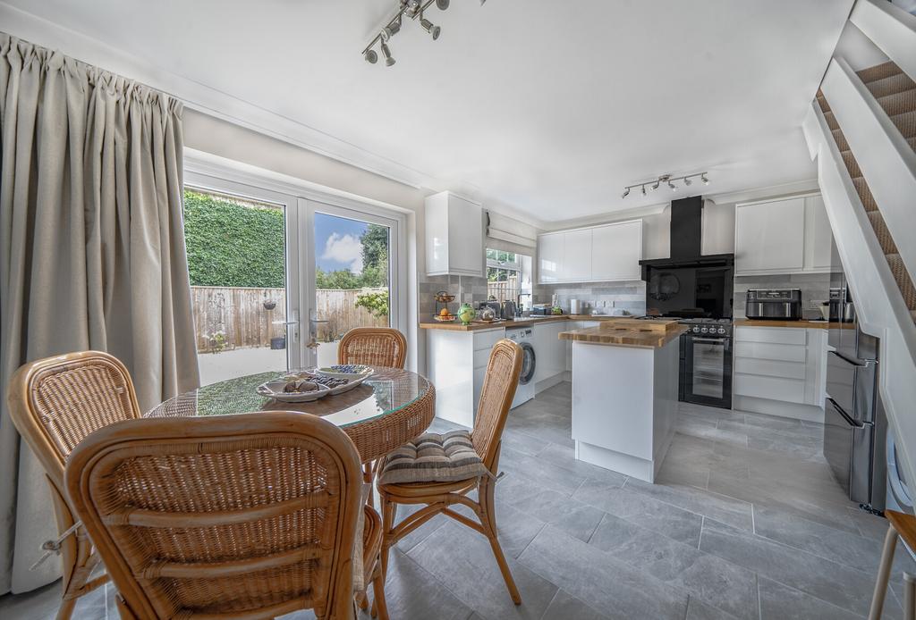 Frenchay Close, Bristol BS16 3 bed link detached house - £500,000