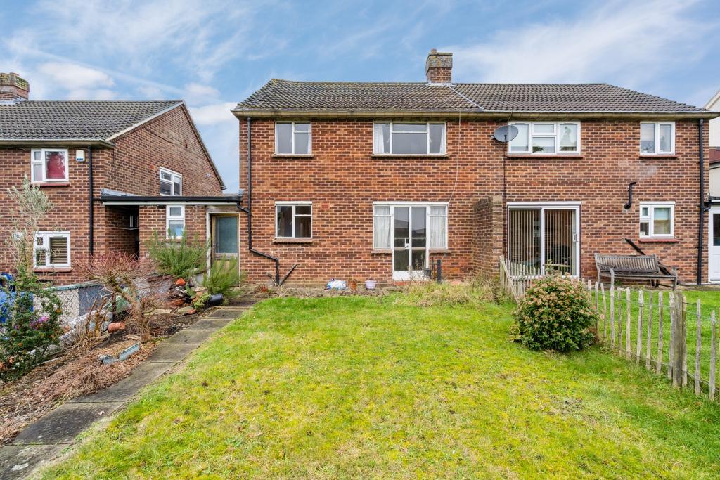 Chiltern Drive, Mill End... 3 bed semi-detached house for sale - £500,000