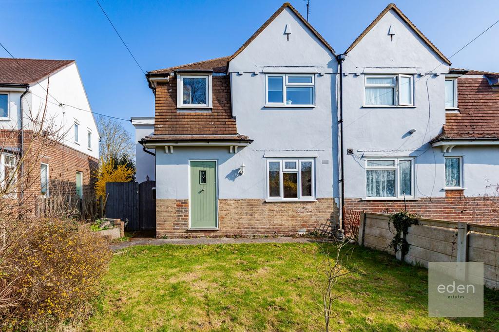Hampstead Lane, Nettlestead, ME18 3 bed semi-detached house - £400,000