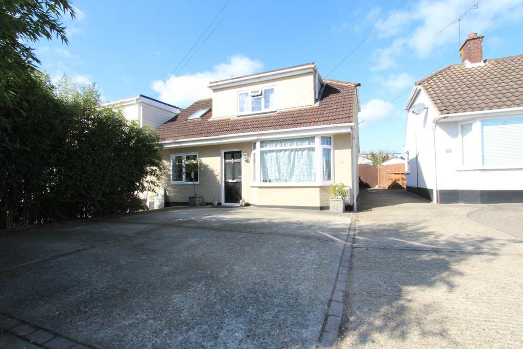 Alderleys, Thundersley 3 bed semi-detached house for sale - £435,000