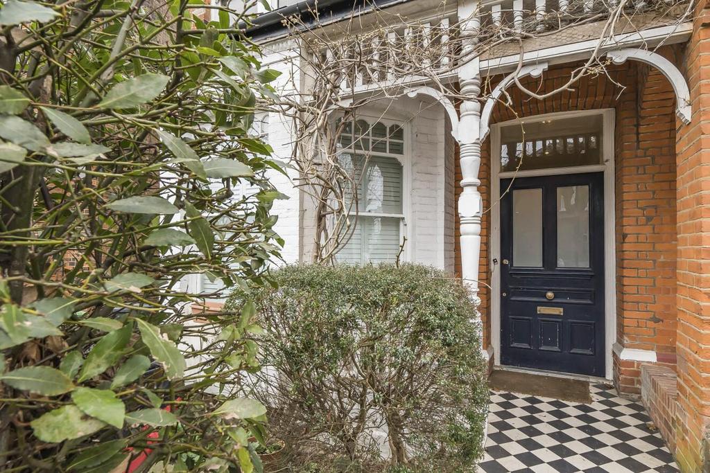 Kings Avenue, Muswell Hill 1 bed flat - £400,000