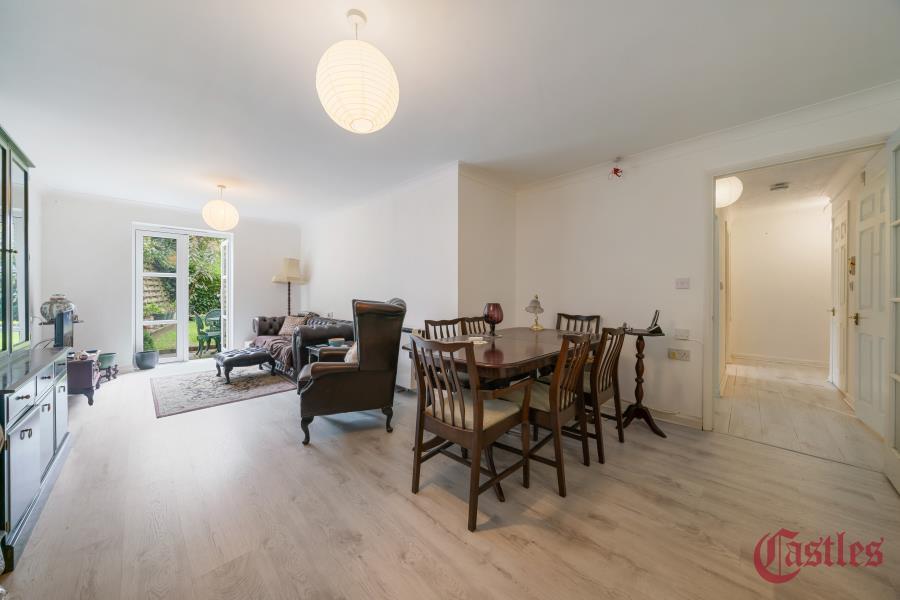 Bishops View court, Muswell Hill, N10 2 bed flat - £2,000 pcm (£462 pw)