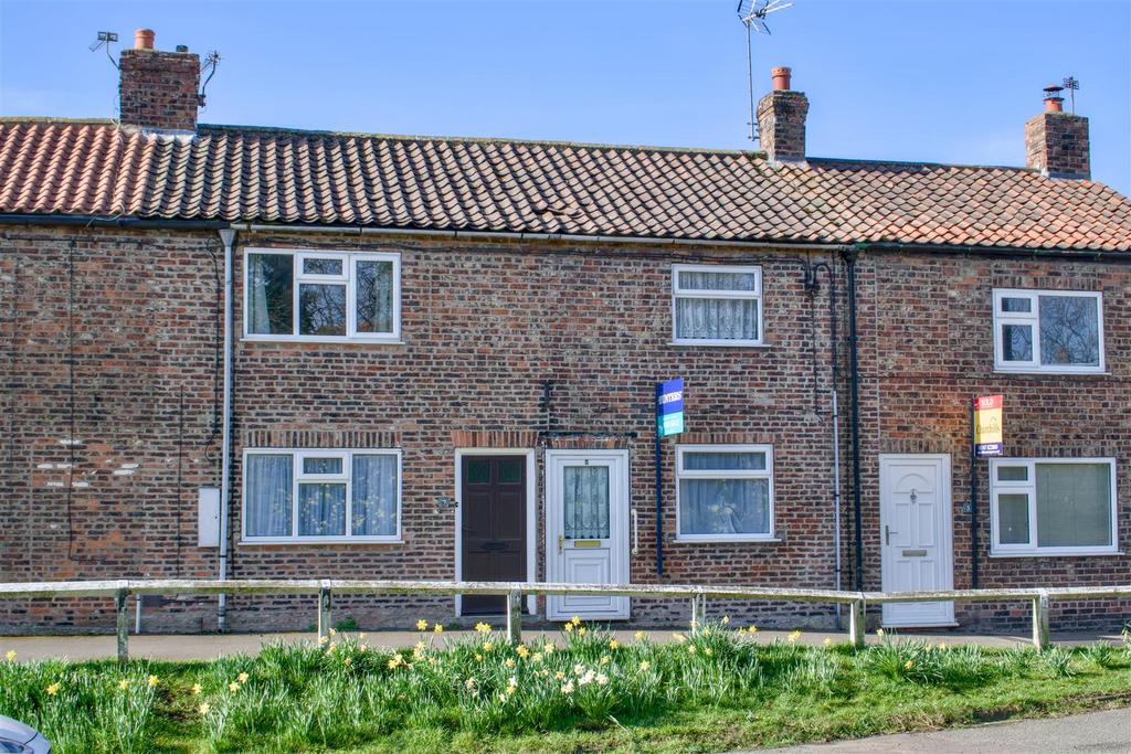 Long Street, Easingwold, York 2 bed terraced house for sale - £180,000
