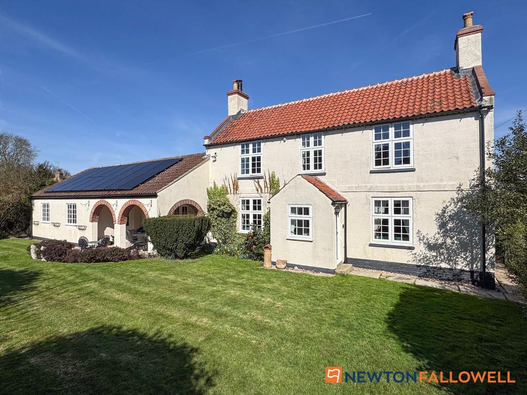 Toad Lane, 8 NG23 4 bed detached house for sale - £550,000