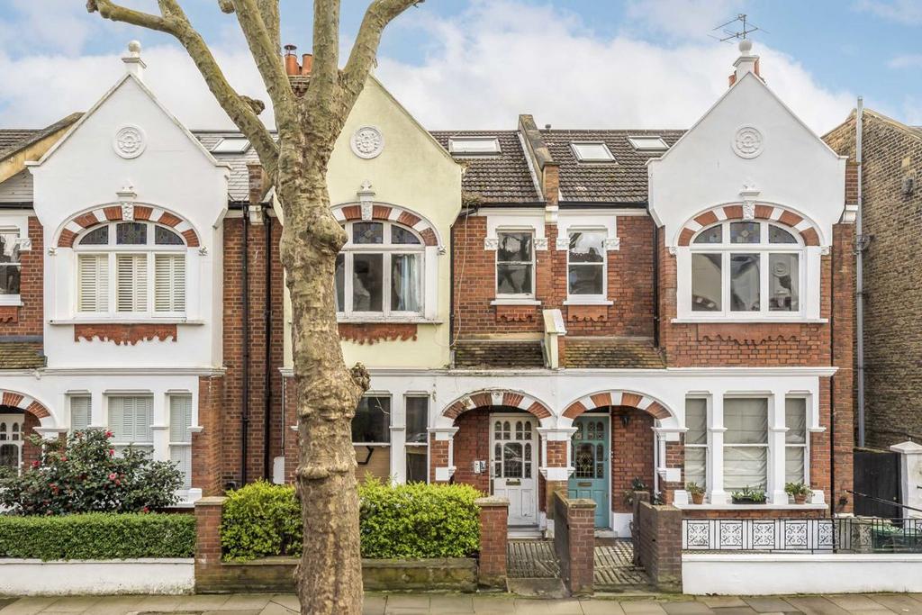Niton Street, London SW6 3 bed flat to rent - £2,999 pcm (£692 pw)