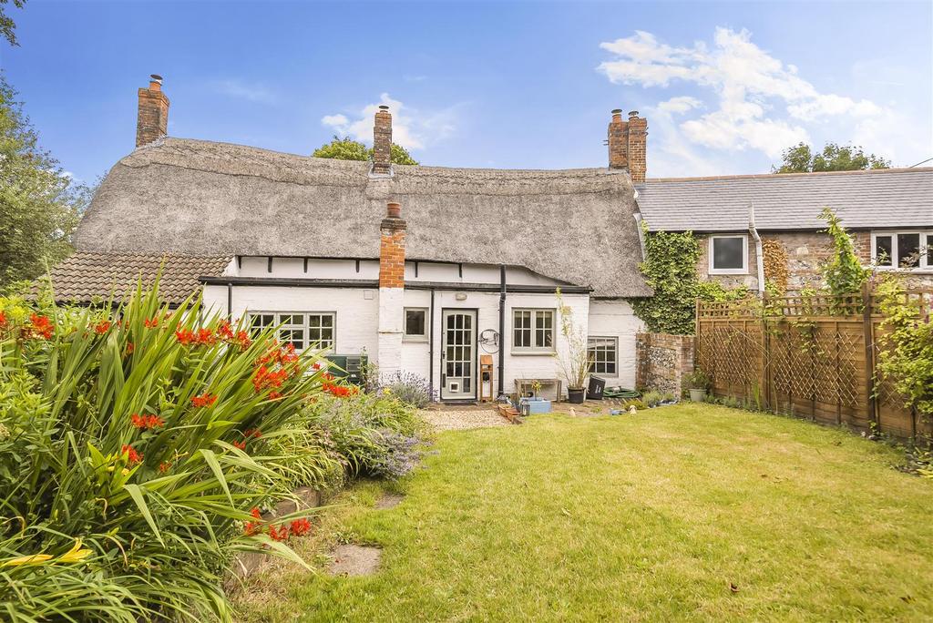 High Street, Tilshead, Salisbury 4 bed semi-detached house - £525,000