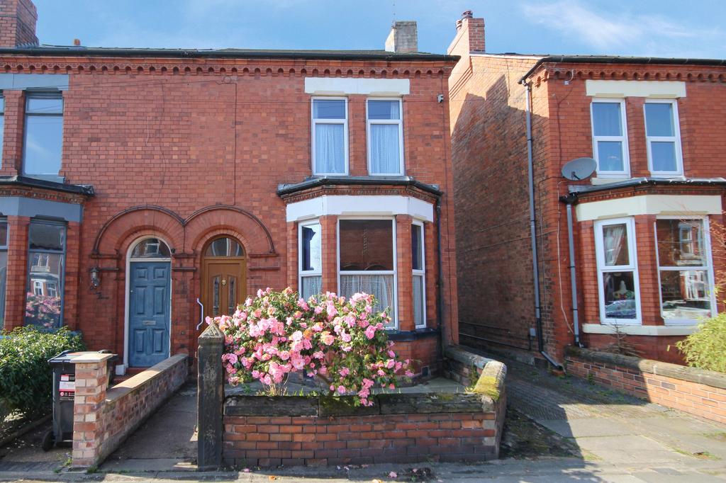 Moss Road, Winnington, CW8 4 bed semi-detached house for sale - £200,000