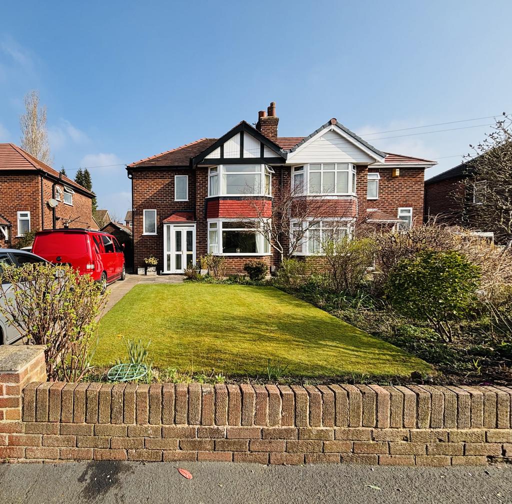 Cavendish Road, Hazel Grove 3 bed semi-detached house - £400,000