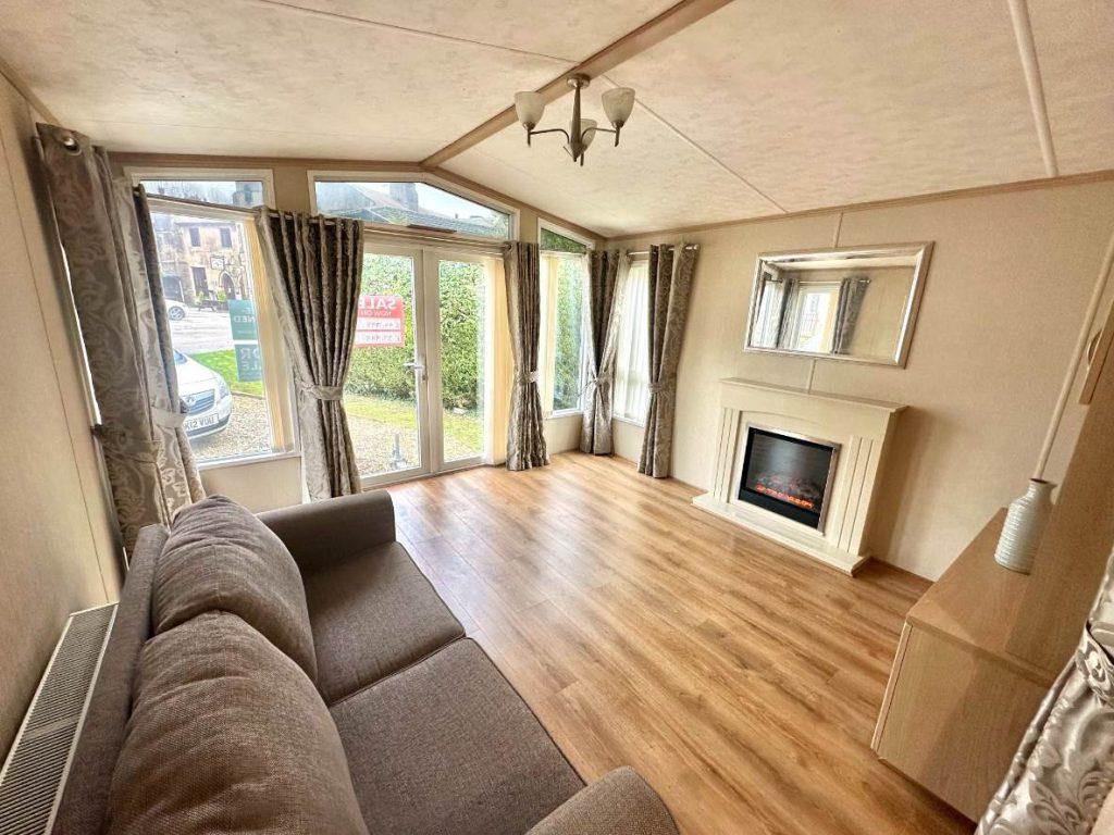 Rawcliffe Hall Holiday Park 2 bed park home - £39,995