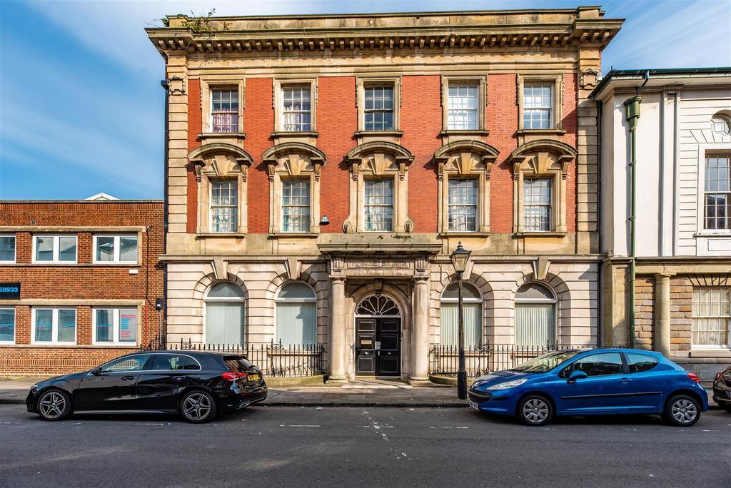 19 Pembroke BuildingsPier StreetSwansea 1 bed flat - £600 pcm (£138 pw)