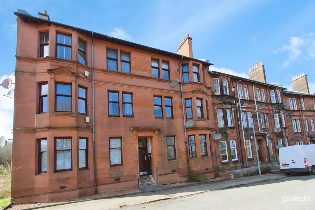 Paisley PA1 1 bed flat for sale - £42,500