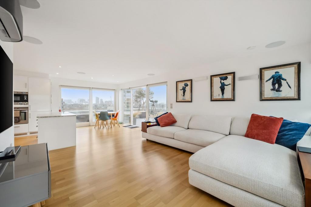 Eyot House, Marine Street, London, SE16 3 bed apartment for sale - £ ...
