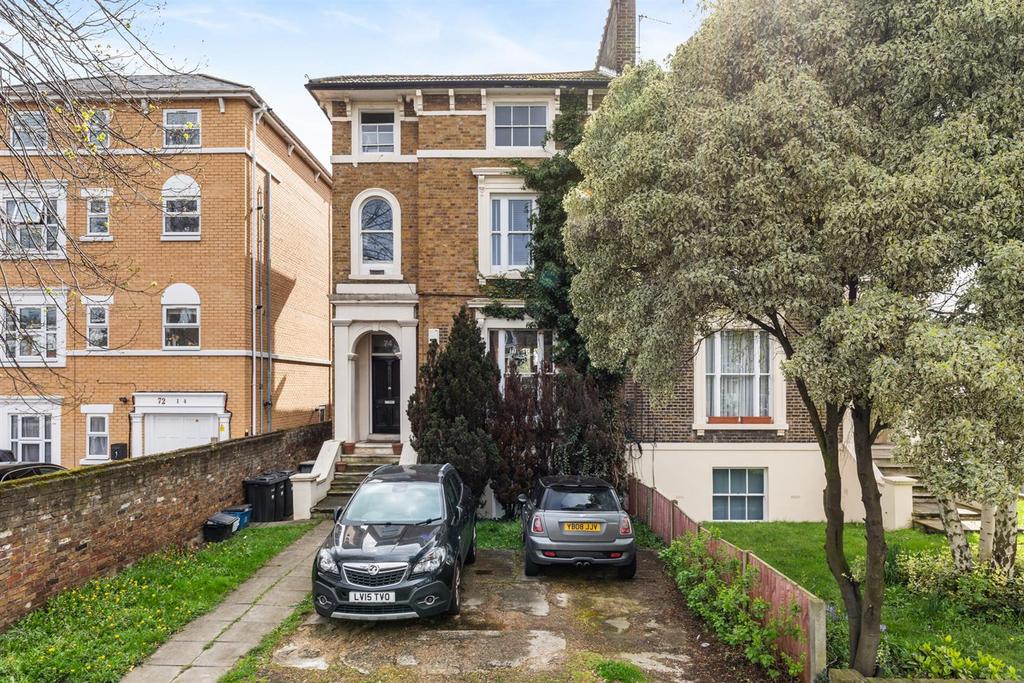 New Wanstead, Wanstead 2 bed flat - £1,900 pcm (£438 pw)