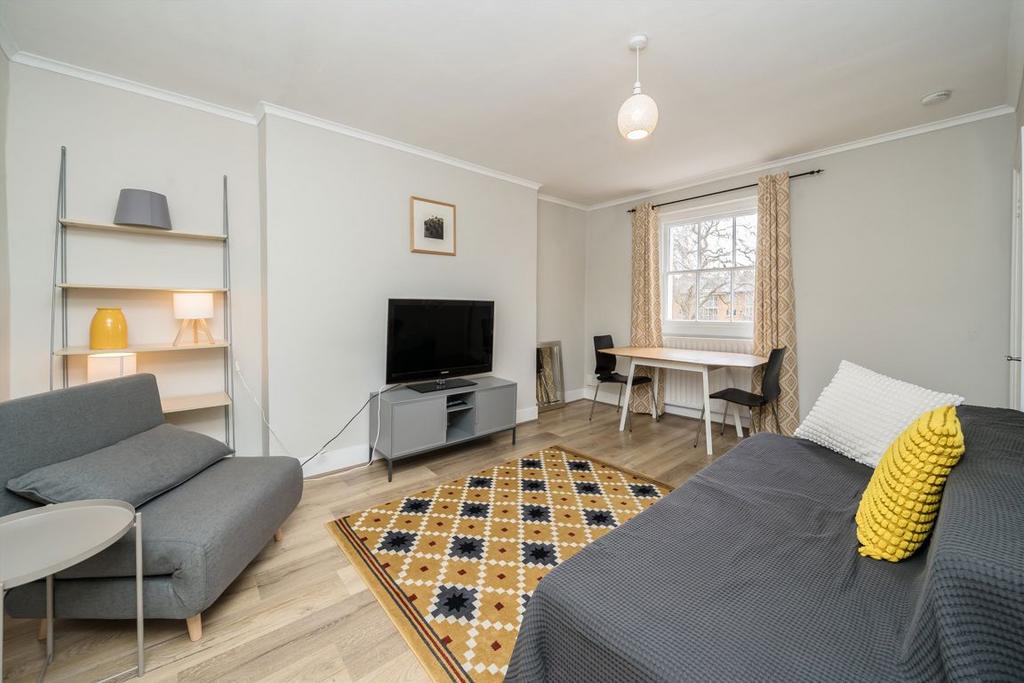 Regent Square, London WC1H 1 bed flat - £2,297 pcm (£530 pw)
