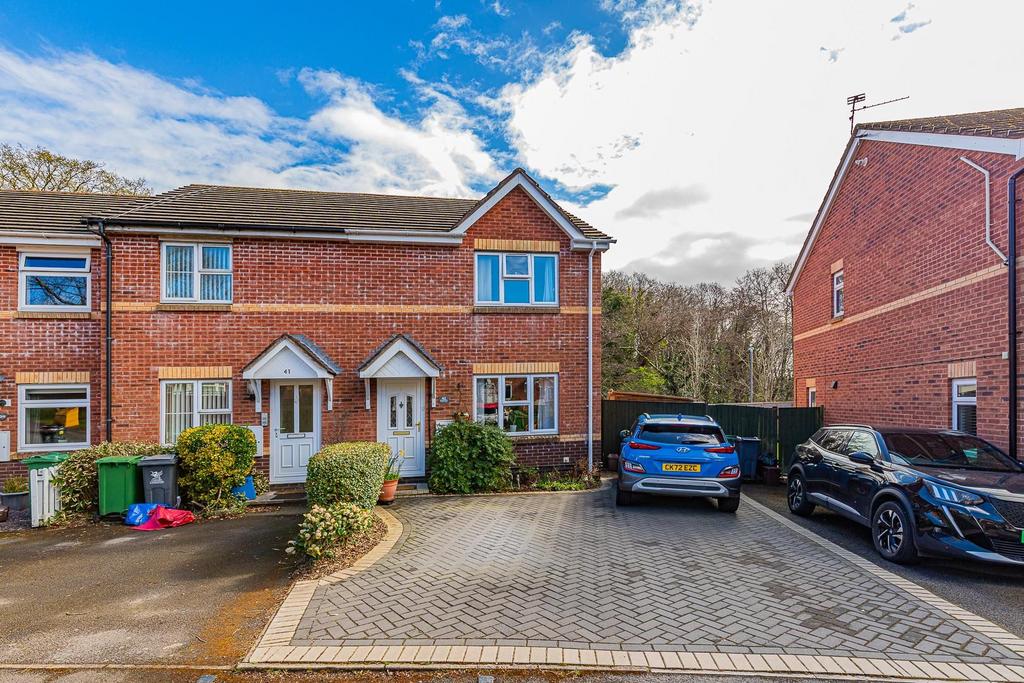 Lowfield Drive, Cardiff CF14 3 bed semi-detached house - £340,000