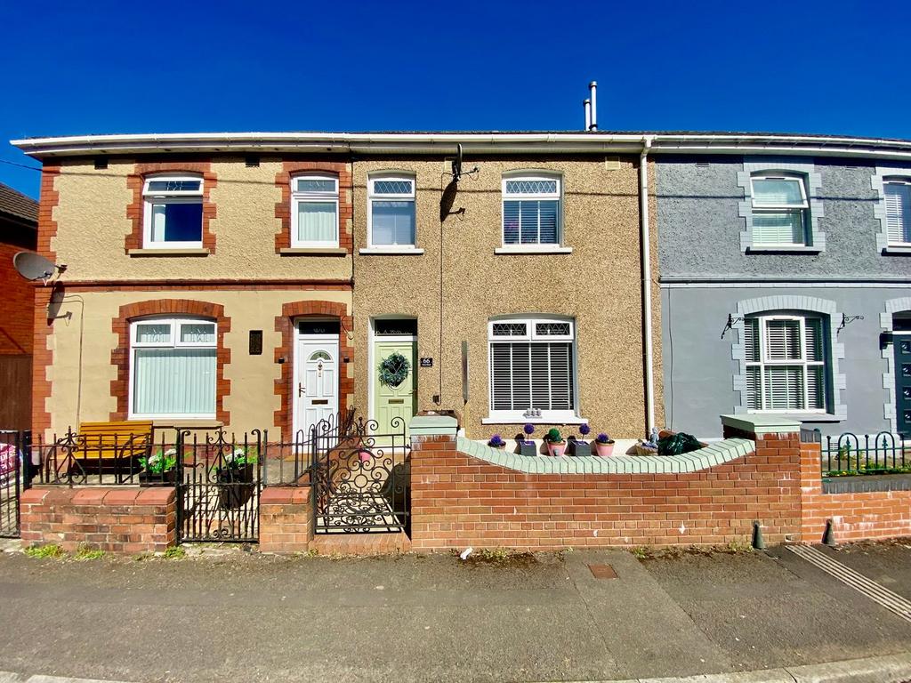 Grove Road, Newport NP11 3 bed terraced house - £199,950