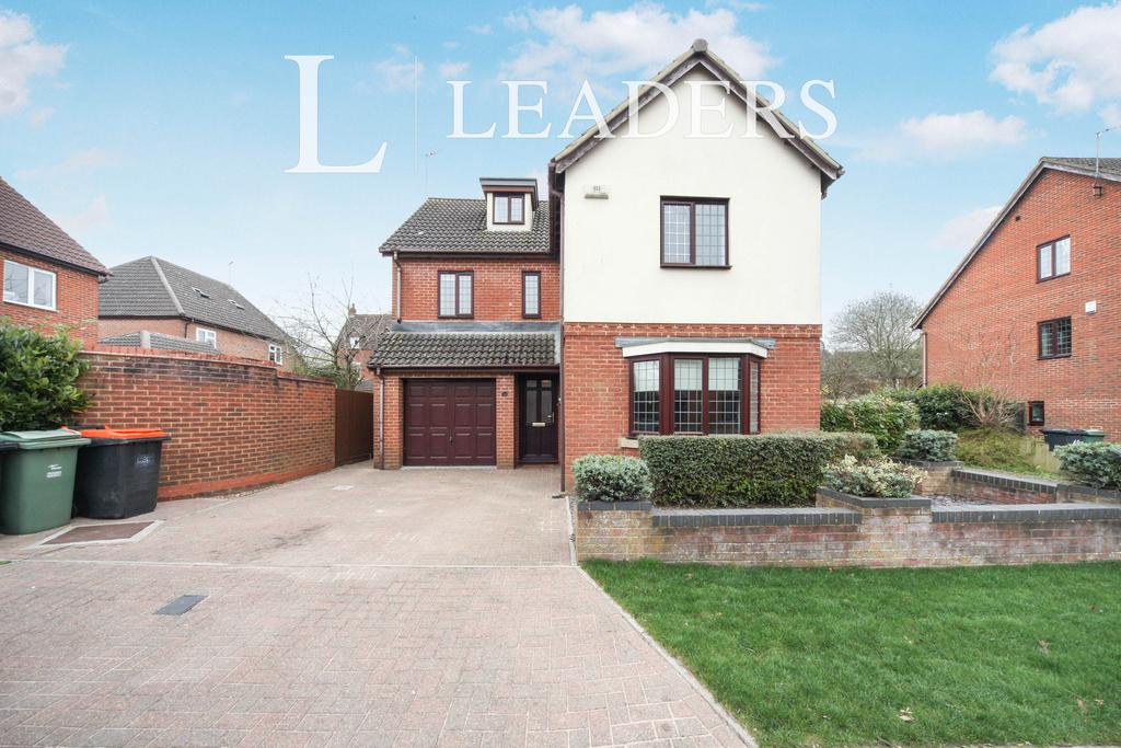 Badgers Gate - LU6 2BF 5 bed detached house - £2,300 pcm (£531 pw)