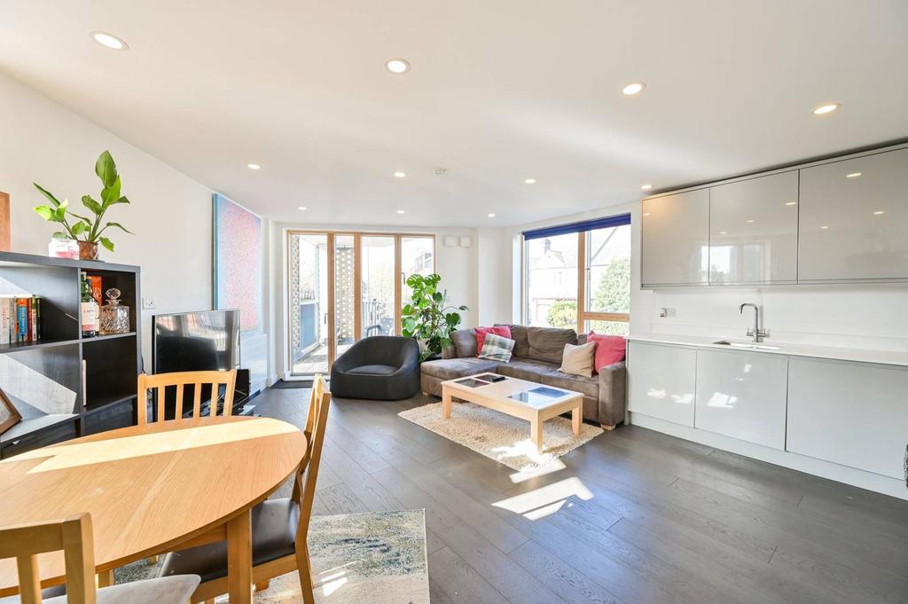 Green Lane, Streatham, LONDON, SW16 2 bed flat for sale - £375,000