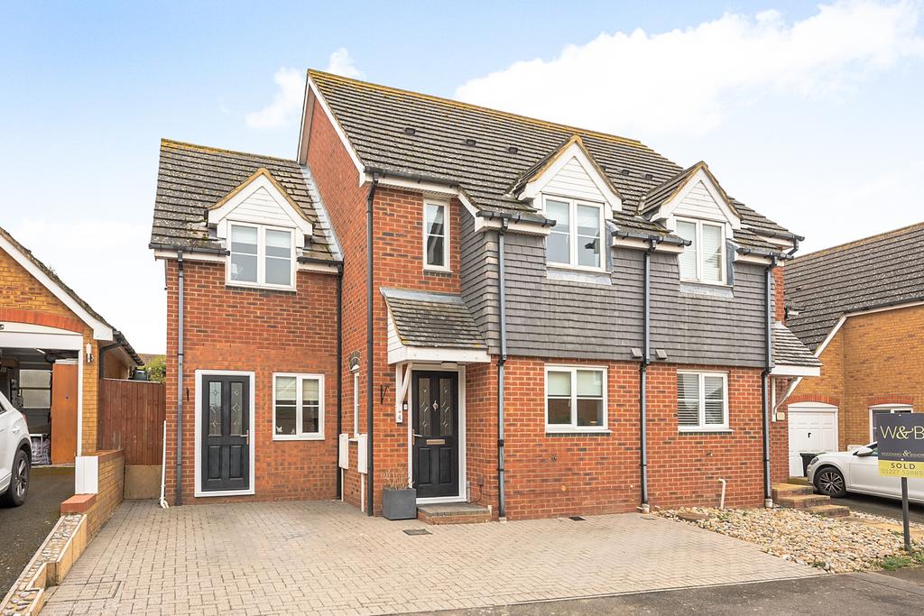 Royal Native Way, Whitstable 4 bed semi-detached house for sale - £425,000