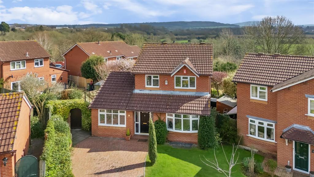 17 Rotherfield, Shrewsbury, SY1 4RD 4 bed detached house - £365,000