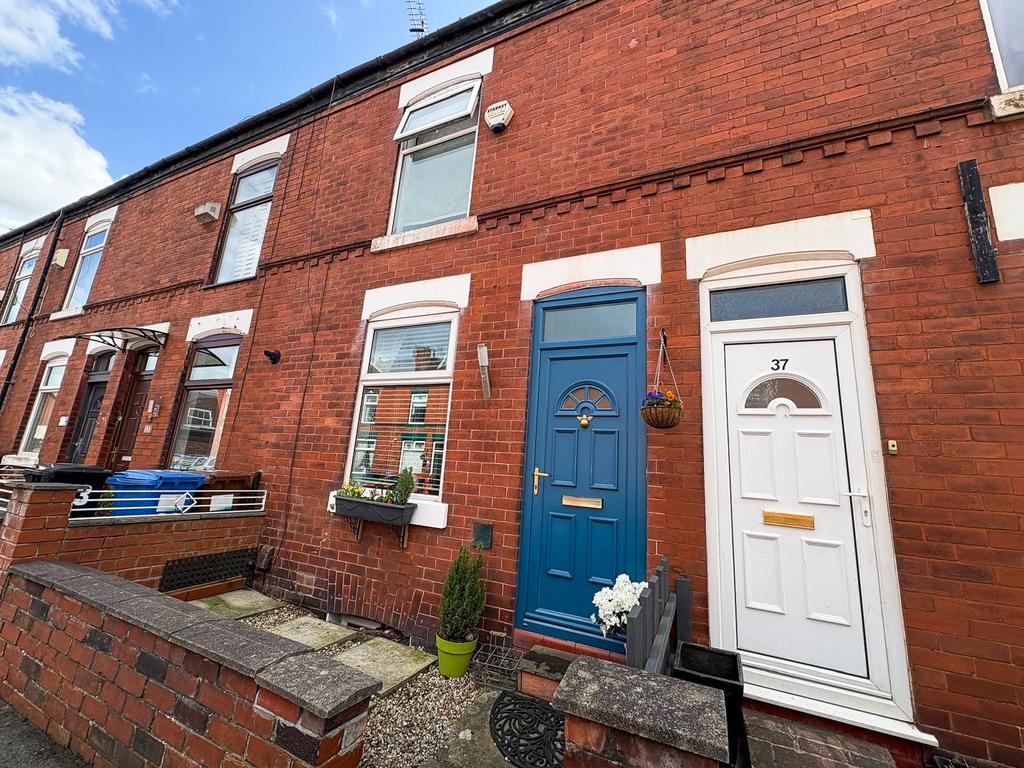 Vienna Road, Edgeley 2 bed terraced house for sale - £250,000